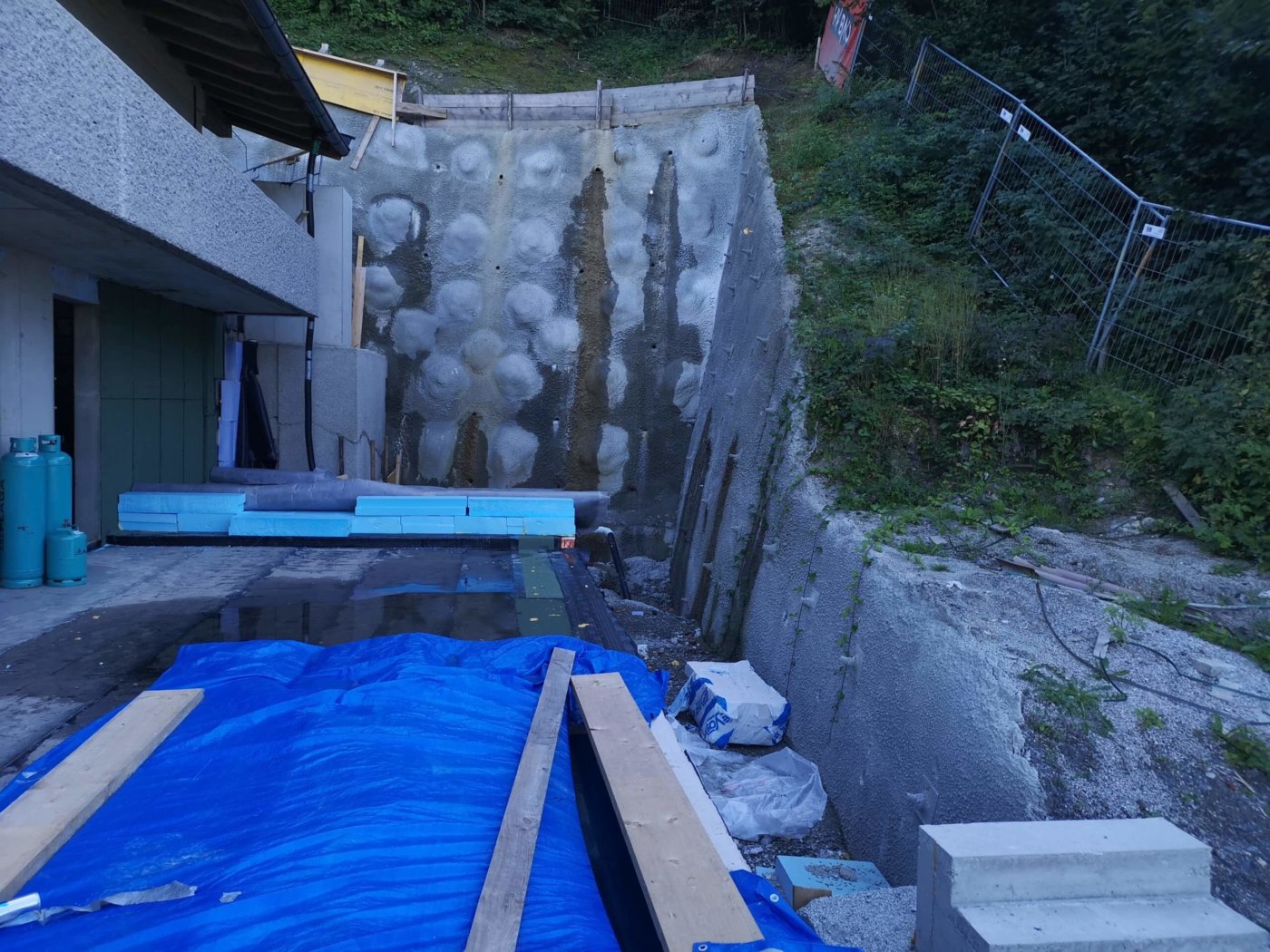 Die Verwandlung einer Spritzbetonwand - Grünraumplaner